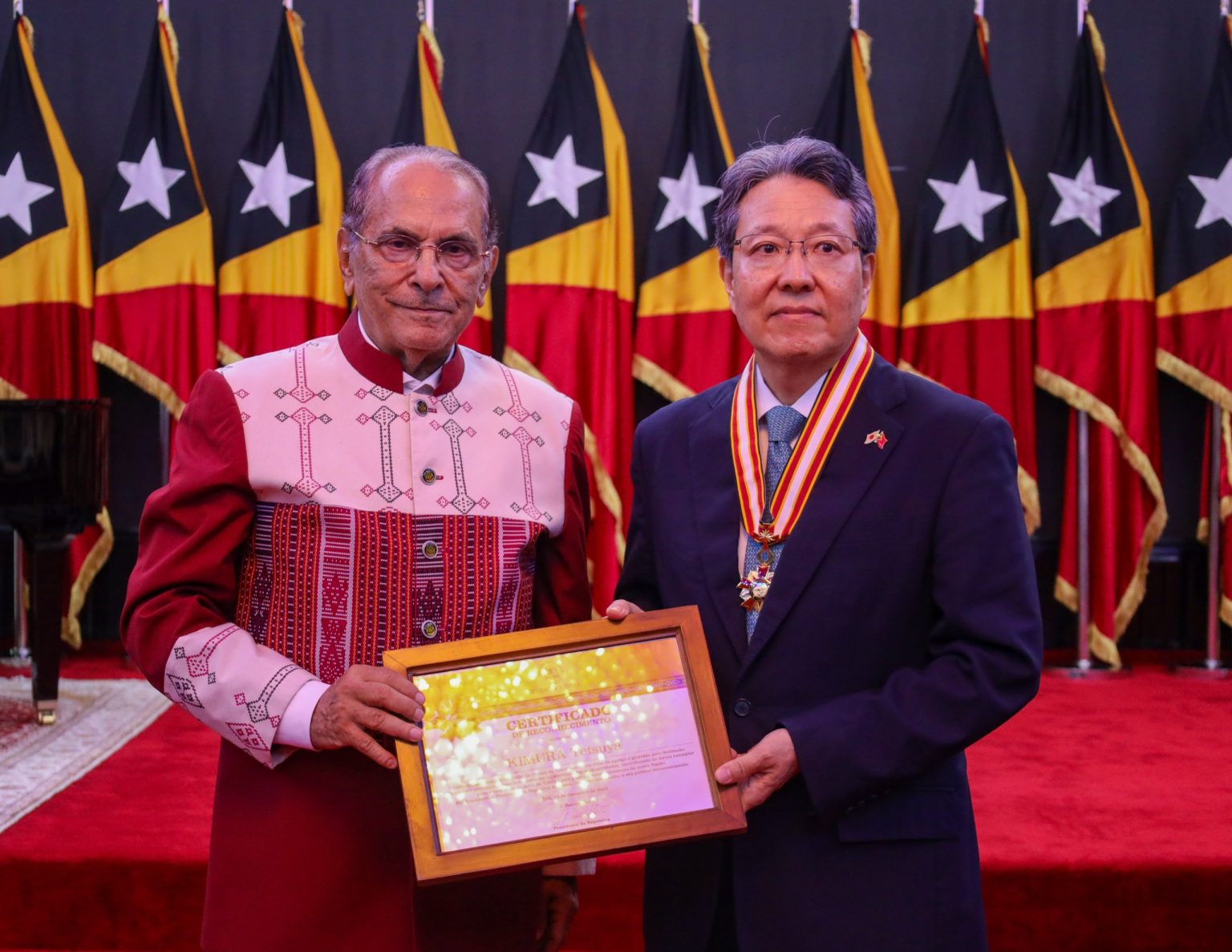 Ramos-Horta Kondekora Embaixadór KIMURA Tetsuya ho Grau Kolár Orden Timor-Leste - Ritmo, Voz e ...